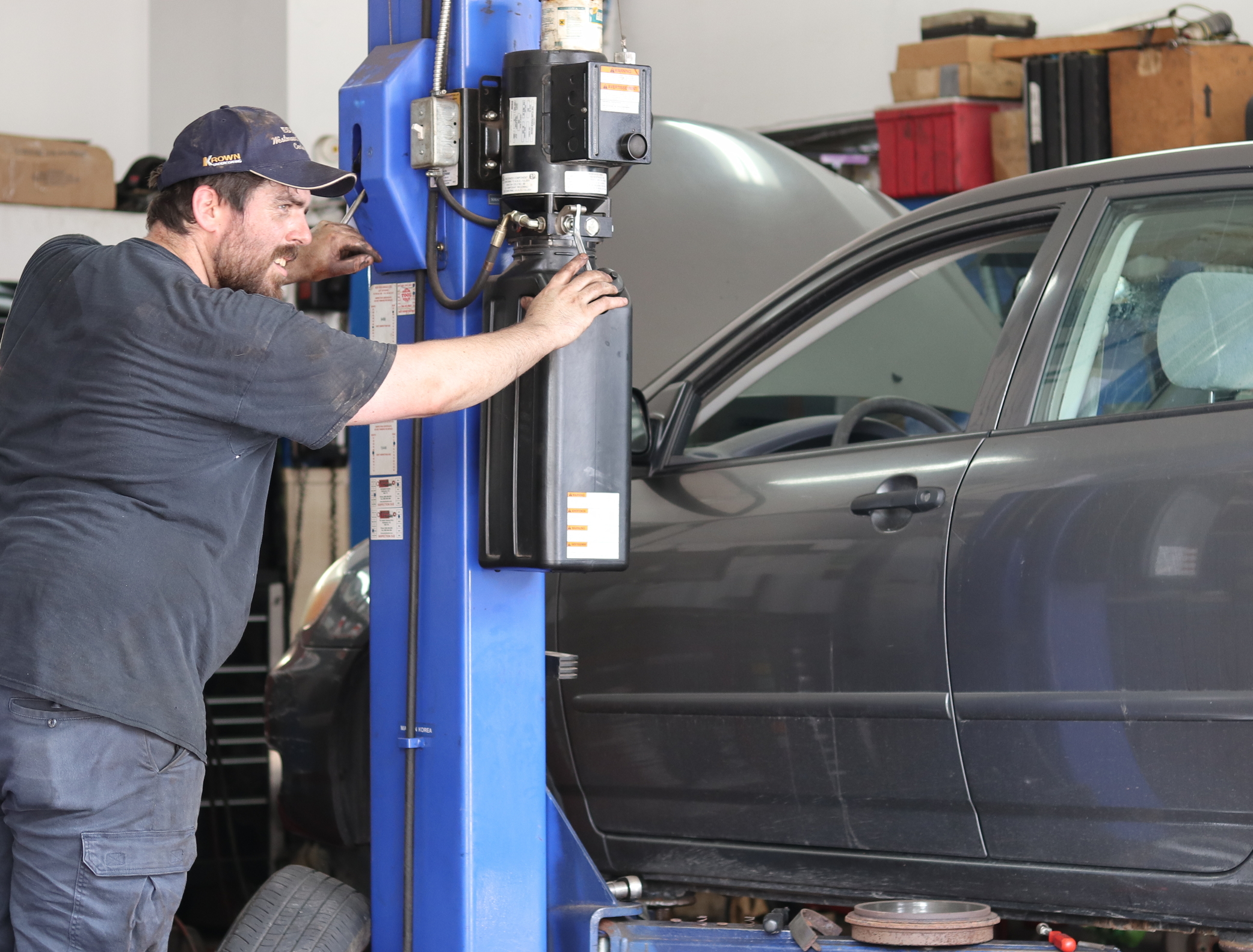 Service Centre + Auto Repair : WestMount Service Centre